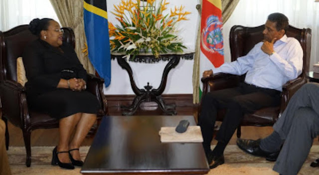 Balozi wa Tanzania nchini Shelisheli awasilisha Hati za Utambulisho ...